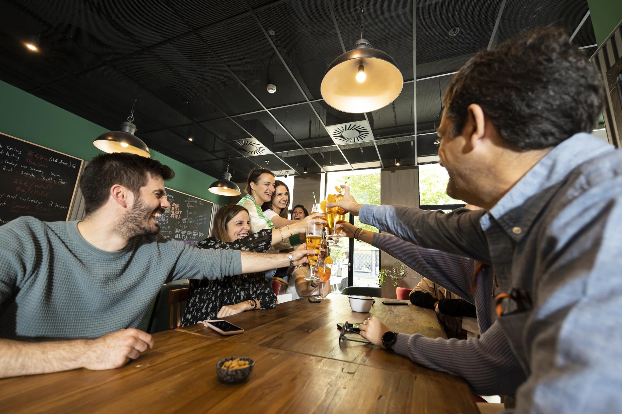 Latroupe Grand Place Bar | Food & drinks