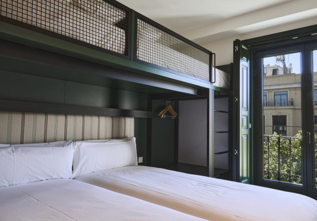 Hostel Madrid Centro| Latroupe Prado Madrid Web Oficial