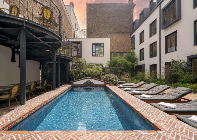 Garden and Pool Hotel in Brussels | Latroupe Hotel Jardin Secret